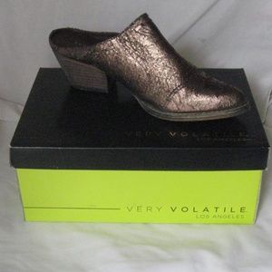 Very Volatile | Shoes | Very Volatile Clog Cowboy Boots Leather Daytons ...